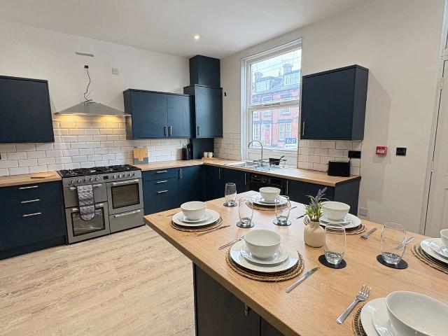 Arthington View, Hunslet, Leeds LS10, 2 bed shared accommodation to rent, £3,800 pcm | PrimeLocation