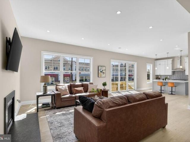 Arthur Ln, Cranbury, Home For Sale