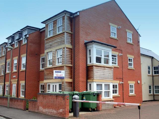 Arthur Salter Court, Brook Street 1 bed flat to rent £1,550 pcm £358 pw