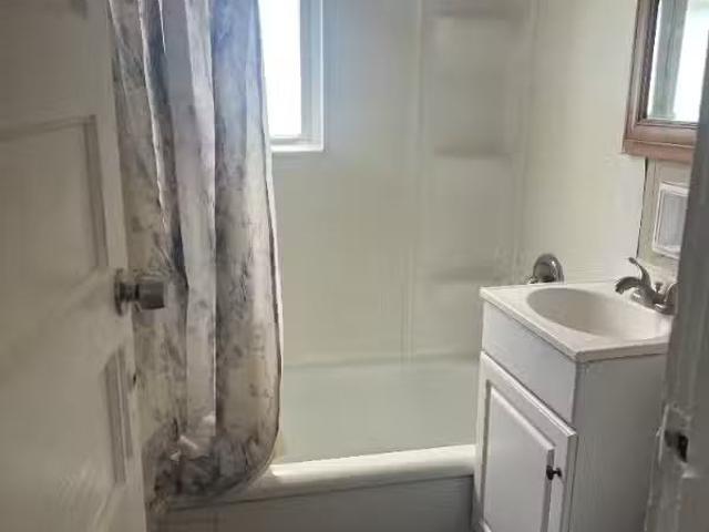 Arthur St 2511 S 11th St #2