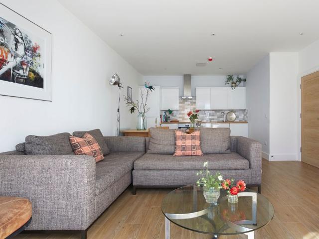Arthur Street, Hove BN3, 2 bed flat to rent, £1,450 pcm | PrimeLocation
