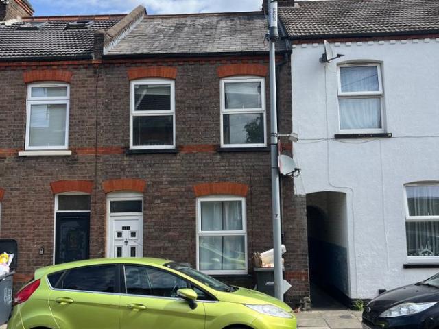 Arthur Street, Luton LU1, 3 bed terraced house to rent, £1,500 pcm | PrimeLocation