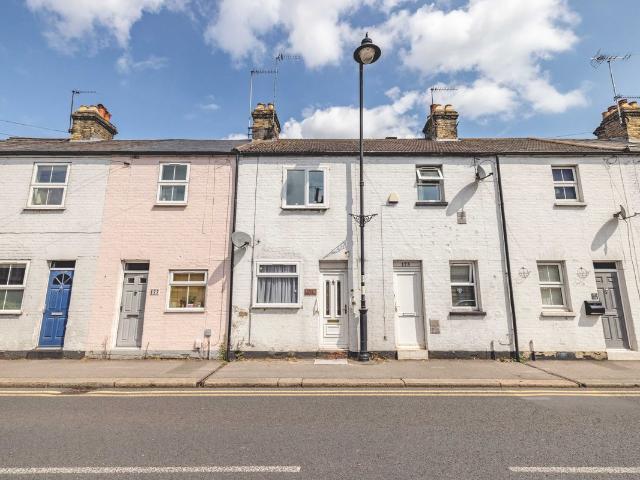 Arthur Road, Windsor SL4, 2 bed property to rent, £1,700 pcm | PrimeLocation