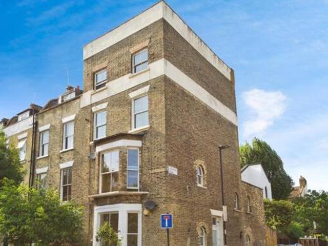 Arthur Road, London, 3 Bedroom Ground