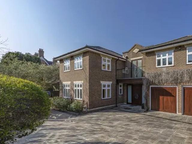 Arthur Road, London, SW19 7DU, United Kingdom | 6 bed house for rent #166274899 | Rentberry