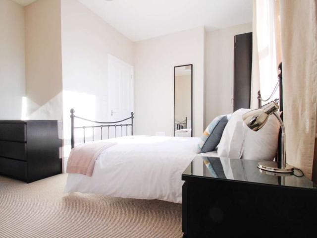 Arthur Road Room 7