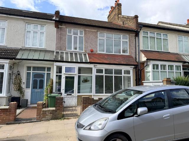 Arthurdon Road, London SE4 4 bed terraced house to rent £3,100 pcm £715 pw
