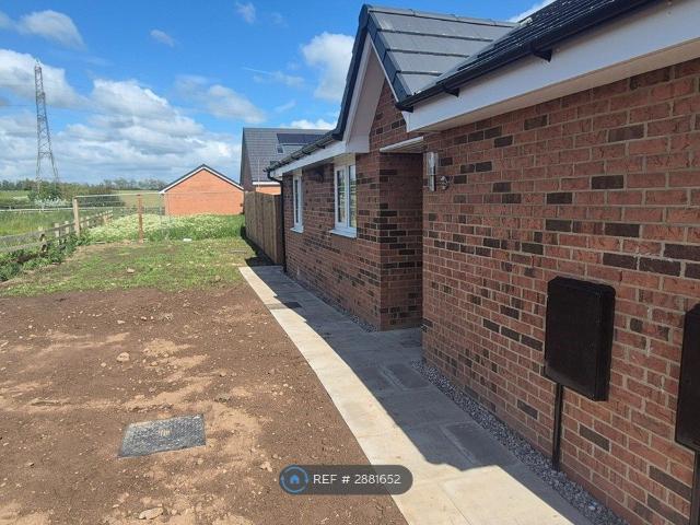 Arthurs Lane, Poulton Le Fylde FY6, 2 bed bungalow to rent, £1,195 pcm | PrimeLocation
