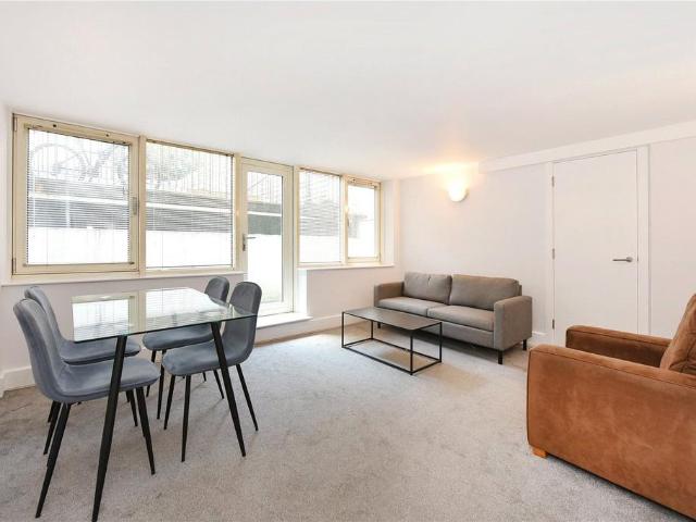 Artichoke Hill, London, E1W 2 bed apartment to rent £2,000 pcm £462 pw