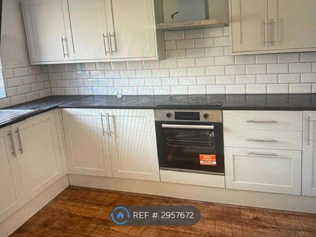 Artillery St, Colchester CO1, 4 bed semi detached house to rent, £2,000 pcm | PrimeLocation