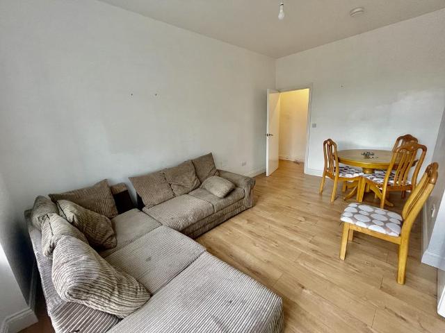 Artillery Place, London, SE18 2 bed apartment to rent £1,650 pcm £381 pw