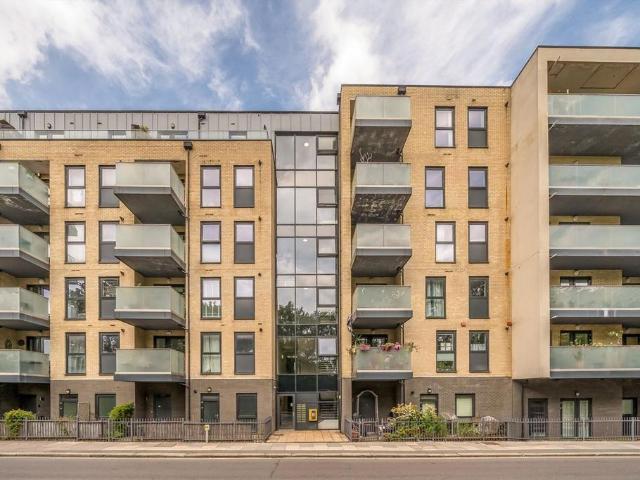 Artillery Place, Woolwich 2 bed flat to rent £2,100 pcm £485 pw