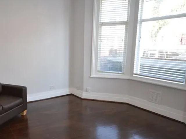 Artisan Olive Oil Company, 56 Gowan Road, London, NW10 2SH, United Kingdom | 5 bed house for rent #167074273 | Rentberry