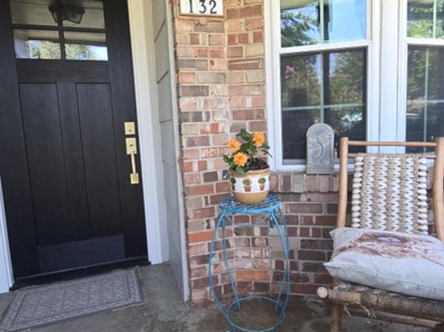Artist Bungalow Walk or BIke to Riverside Parks