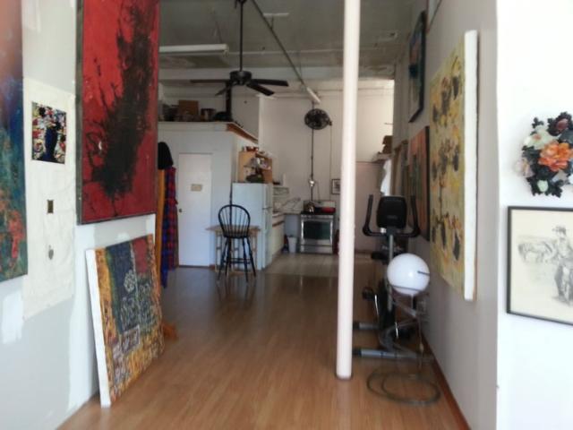 artist loft, private large size room