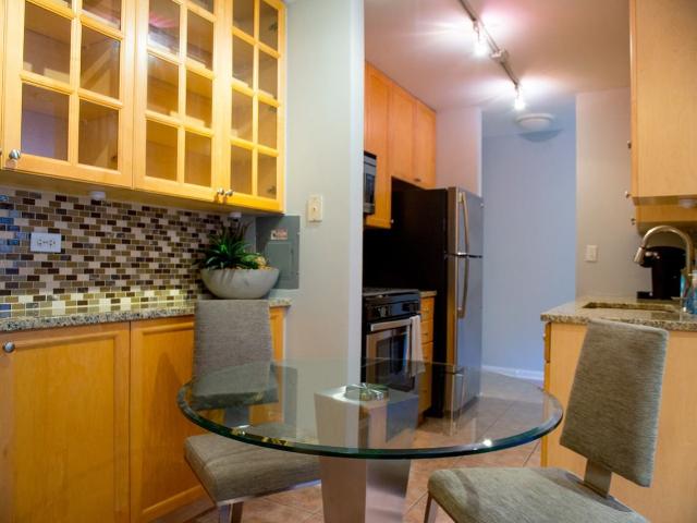 Artista 55 1 Bedroom Apartment for Rent at 5525 N Winthrop Ave, Chicago, IL 60640 Edgewater