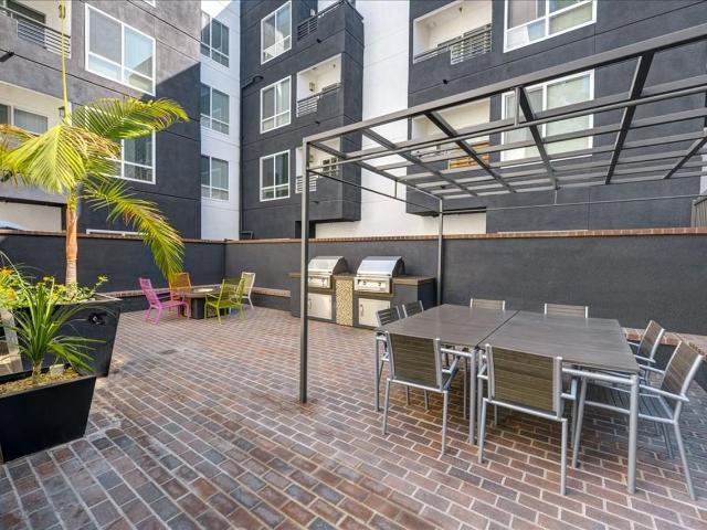 Artists Village Apartments 1 Bedroom Apartment for Rent at 300 W 2nd St, Santa Ana, CA 92701 Downtown Santa Ana