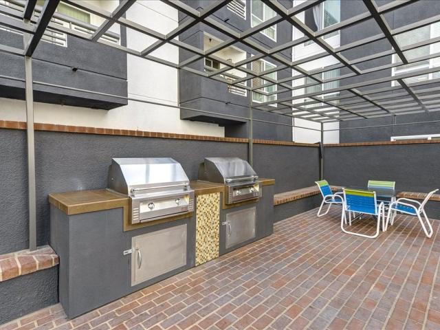 Artists Village Apartments 2 Bedroom Apartment for Rent at 300 W 2nd St, Santa Ana, CA 92701 Downtown Santa Ana