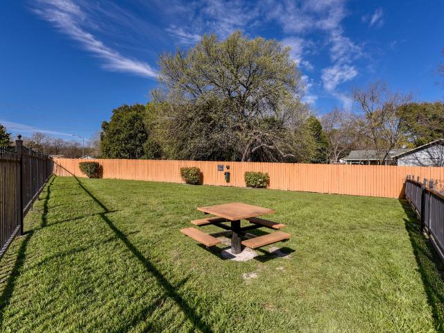Arts at Turtle Creek 2 Bedroom Apartment for Rent at 714 Turtle Creek Blvd, Austin, TX 78745 Garrison Park