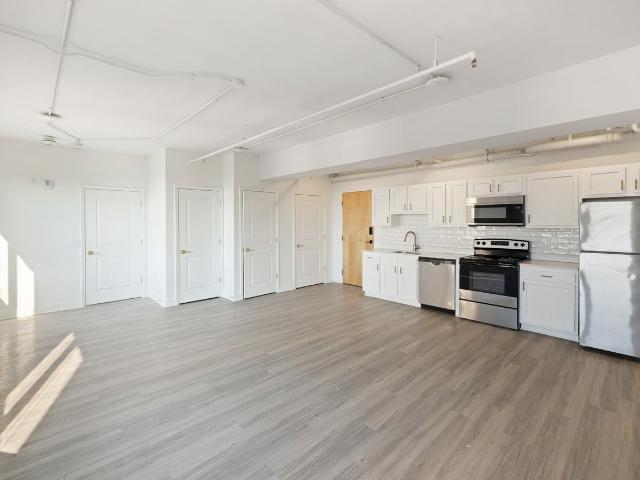 Artspace Lofts Studio Apartment for Rent at 323 W Broadway, Louisville, KY 40202 Central Business District