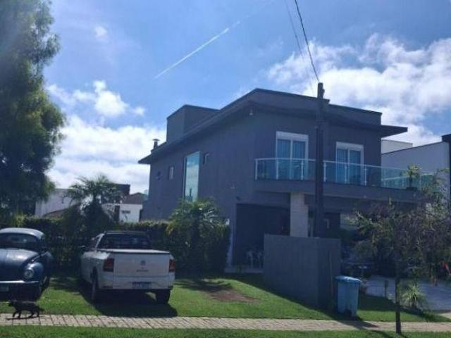 ARUÃ BRISAS SOBRADO COM 3 SUITES A VENDA