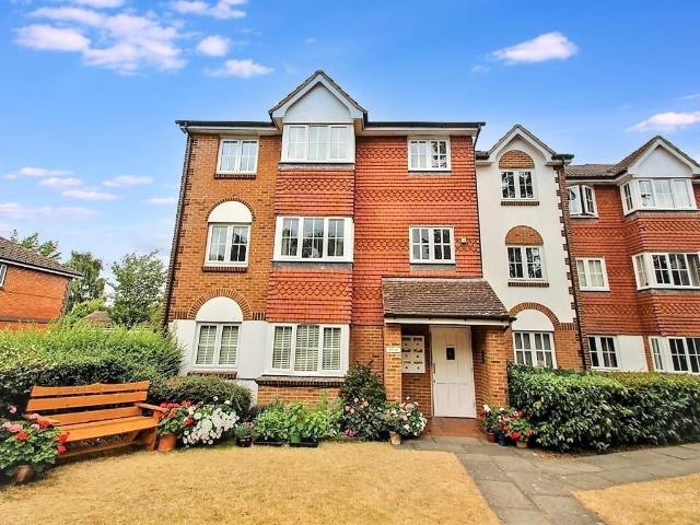 Arun Court, Amethyst Lane Reading RG30, 1 bed flat to rent, £1,100 pcm | PrimeLocation
