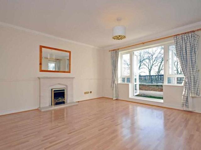 Arun House, Maybate Avenue Room 1