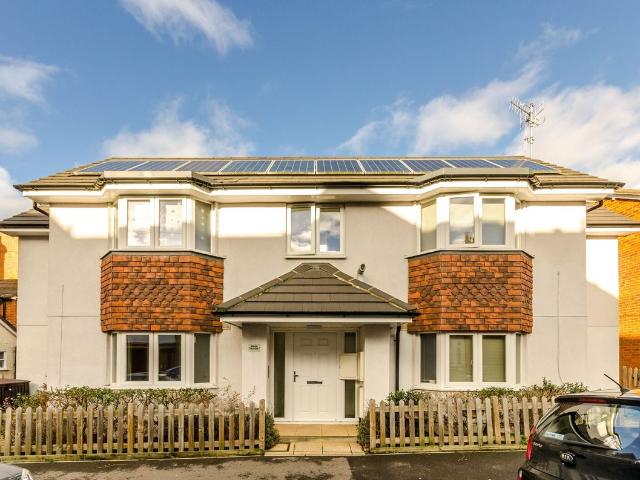 Arun House, Artillery Road, Guildford GU1, 1 bed flat to rent, £1,450 pcm | PrimeLocation