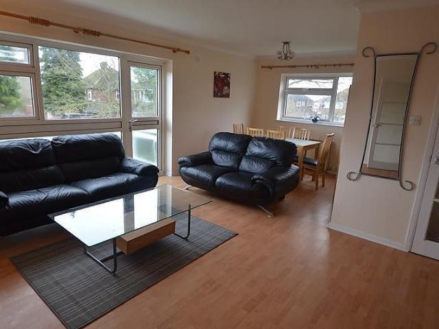 Arundel Court, Slough, Berkshire SL3, 2 bed flat to rent, £1,450 pcm | PrimeLocation