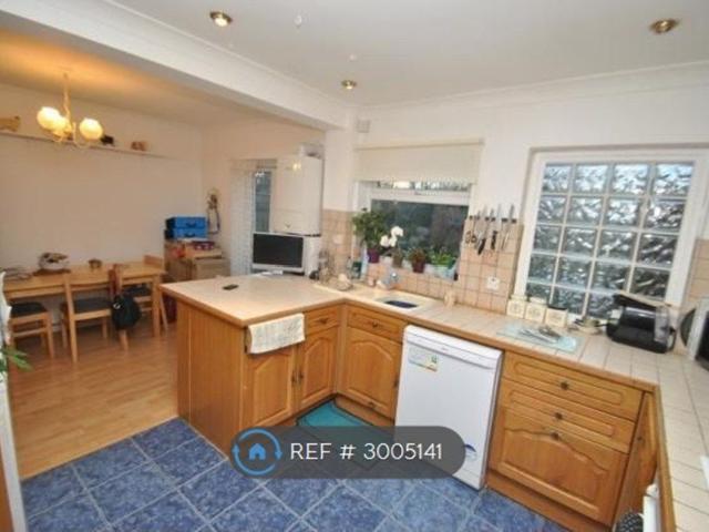 Arundel Drive, Orpington BR6, 4 bed terraced house to rent, £2,300 pcm | PrimeLocation