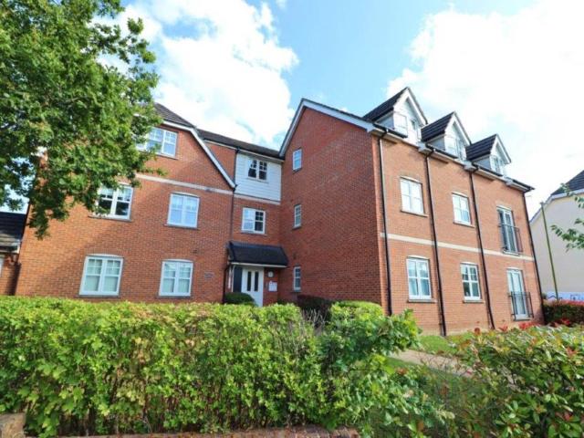 Arundel Drive, Borehamwood WD6, 2 bed flat to rent, £1,625 pcm | PrimeLocation