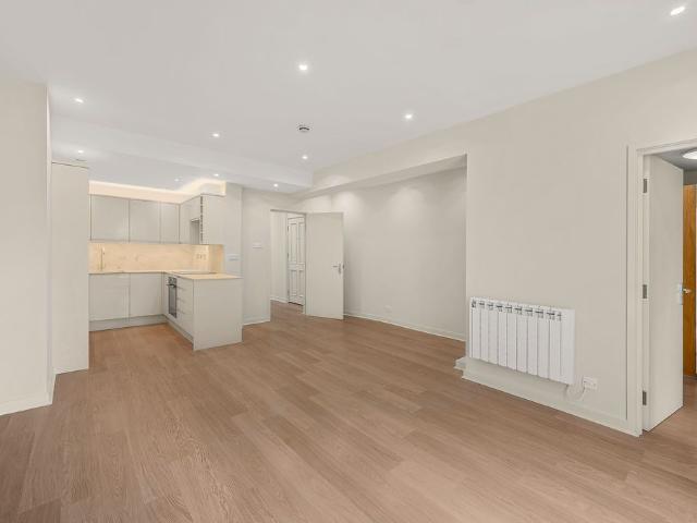 Arundel Gardens, London W11, 2 bed flat to rent, £5,000 pcm | PrimeLocation