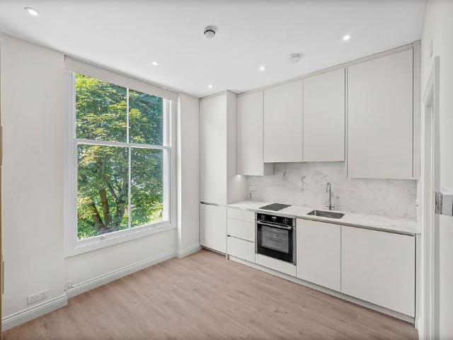 Arundel Gardens, London W11, Studio to rent, £1,500 pcm | PrimeLocation