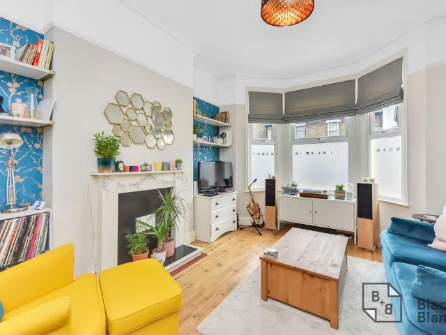 Arundel Road, Croydon, Surrey CR0, 2 bed flat to rent, £1,600 pcm | PrimeLocation