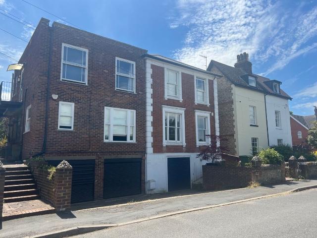 Arundel Road, Dorking RH4, 1 bed maisonette to rent, £1,350 pcm | PrimeLocation