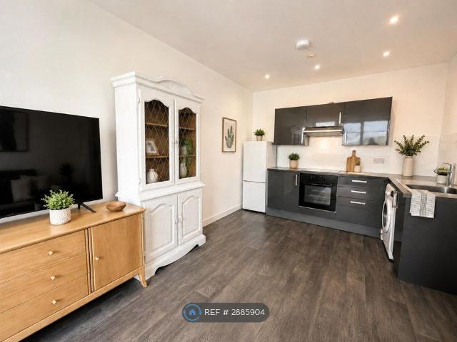 Arundel Street, Portsmouth PO1, 2 bed flat to rent, £1,300 pcm | PrimeLocation