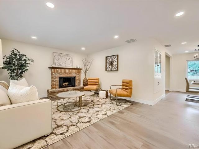 Arvada House with Workspace. Spacious & cozy