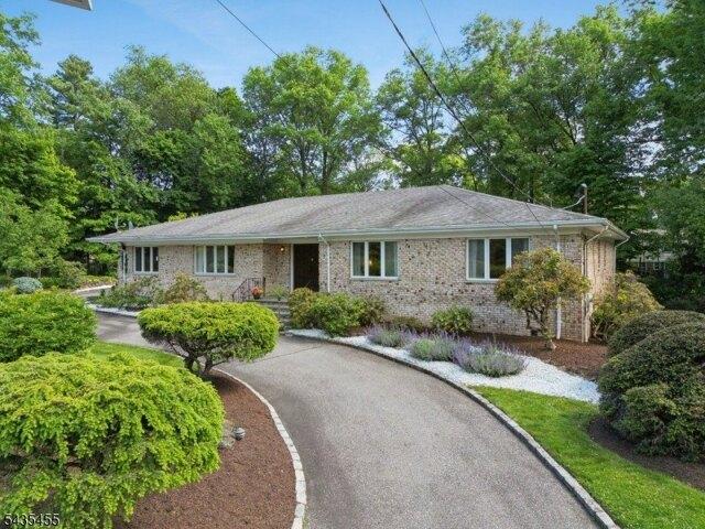 Arverne Rd, West Orange, Home For Sale