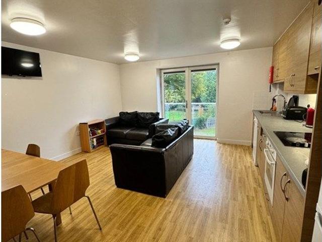 Arwen Lodge, Winchester SO22, Room to rent, £589 pcm | PrimeLocation