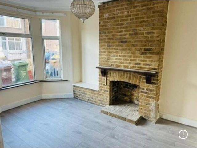 Awdrys Road, Barking IG11, 3 bed detached house to rent, £2,500 pcm | PrimeLocation