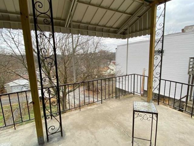 Awesome building in a super convenient neighborhood! 1 Bedroom Apartment for Rent at 2300 Arlington Ave, Pittsburgh, PA 15210 Arlington