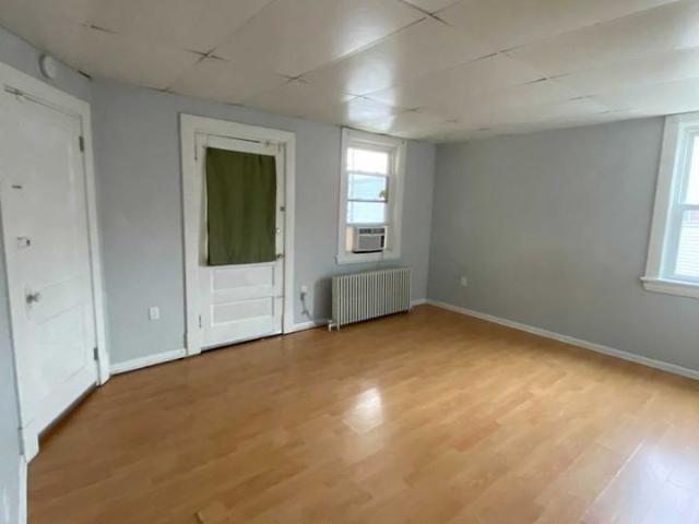 Awesome building in a super convenient neighborhood! 1 Bedroom Apartment for Rent at 2300 Arlington Ave, Pittsburgh, PA 15210 Arlington