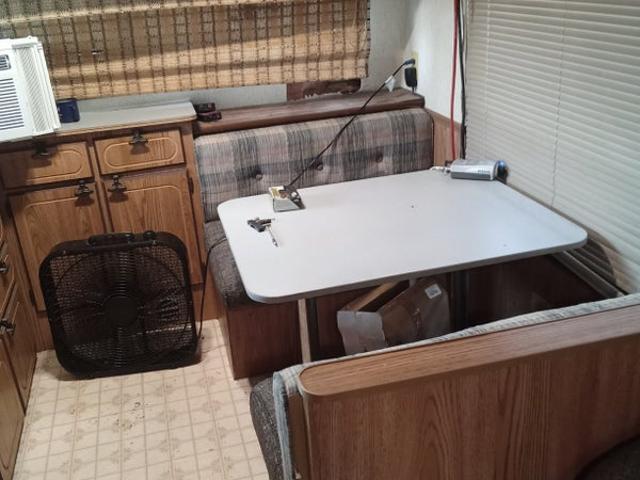 Awesome camper with own entrance, also a trailer