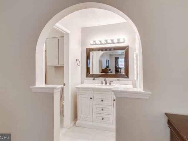 Awesome Condo Roommate Wanted