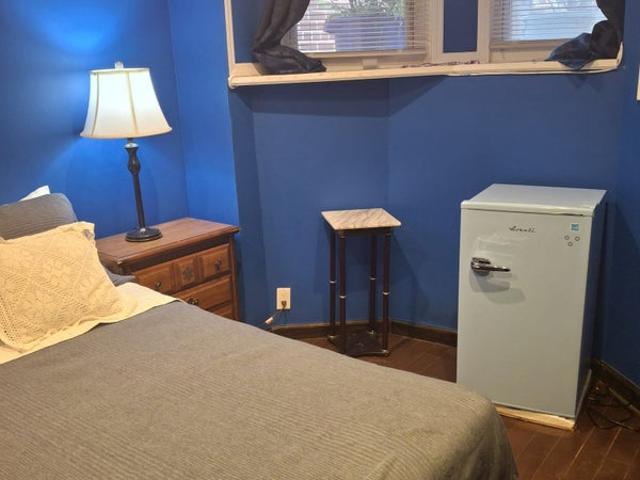 Awesome furnished room