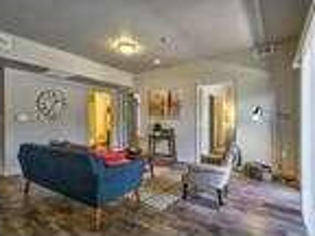 Awesome 1 BD 1 BA $1437/Mo