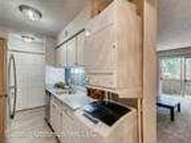Awesome 1 BD 1 BA For Rent