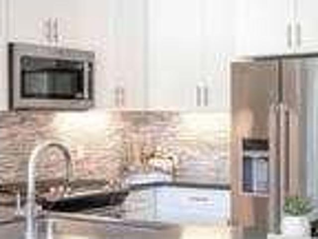 Awesome 1 Bed 1 Bath For Rent