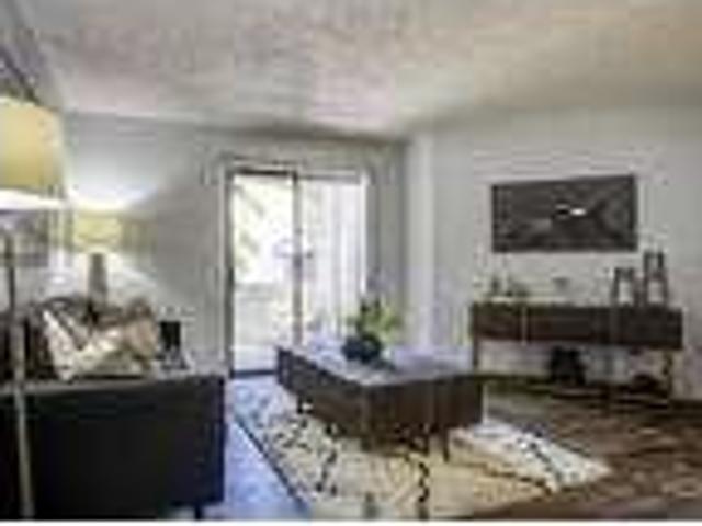 Awesome 1Bed 1Bath Now Available $1170 Per Mo