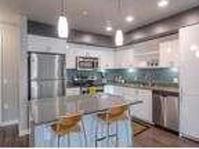 Awesome 2Bed 2Bath Now Available